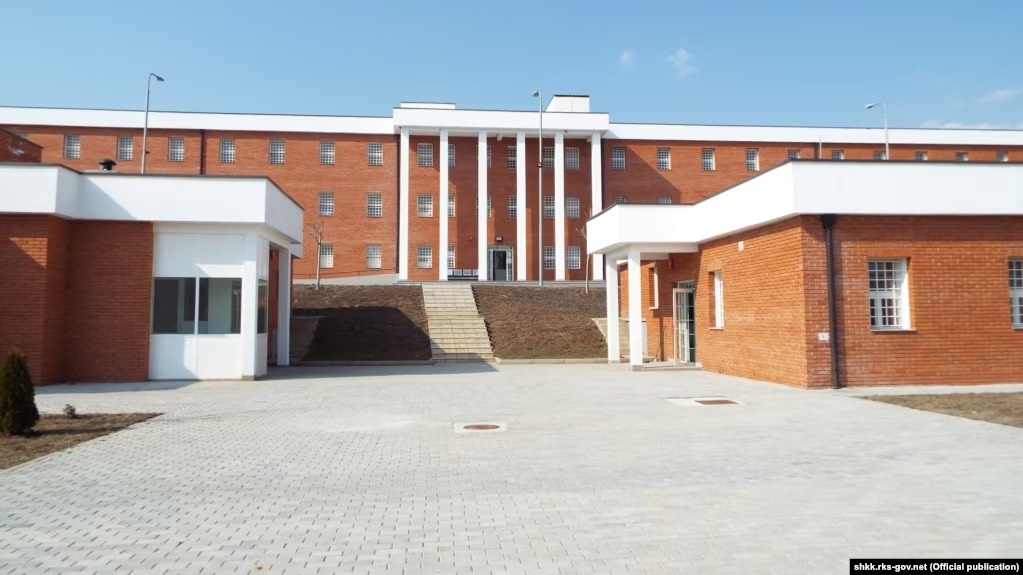 Qeli me qira: Shqetësime për respektimin e të drejtave të të burgosurve ...